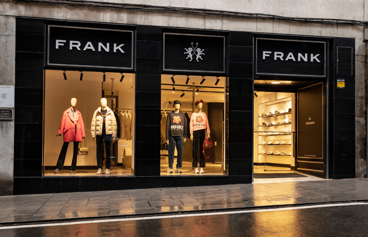Frank Store abre una nueva tienda en Santiago de Compostela para hombre ...